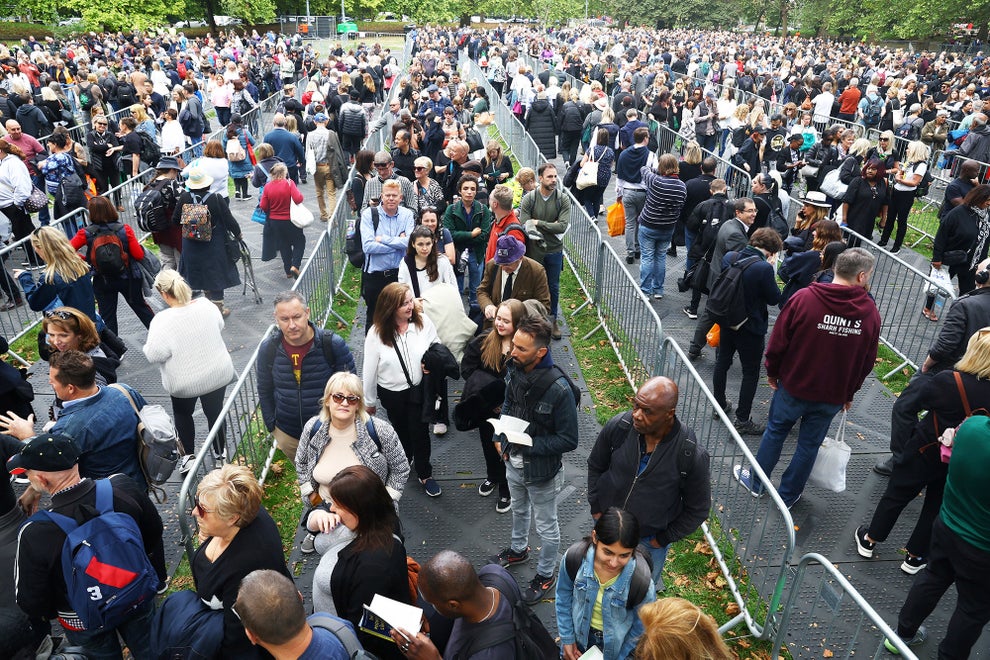 Photos Show Queen's Queue Ahead Of Funeral