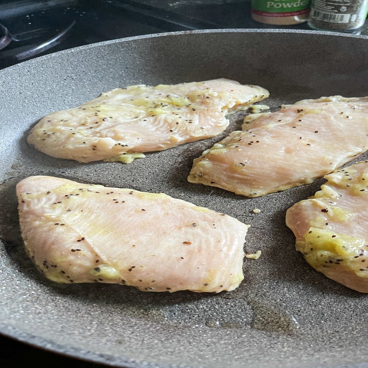 TikTok's Viral Kiwi Marinated Chicken Is A Must Try