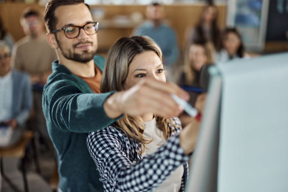 People Are Sharing Signs Of A Bad Person