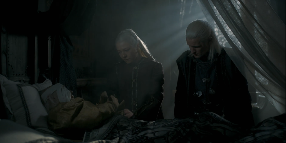 "House Of The Dragon" Episode 8: An Important Detail About Viserys' Mask