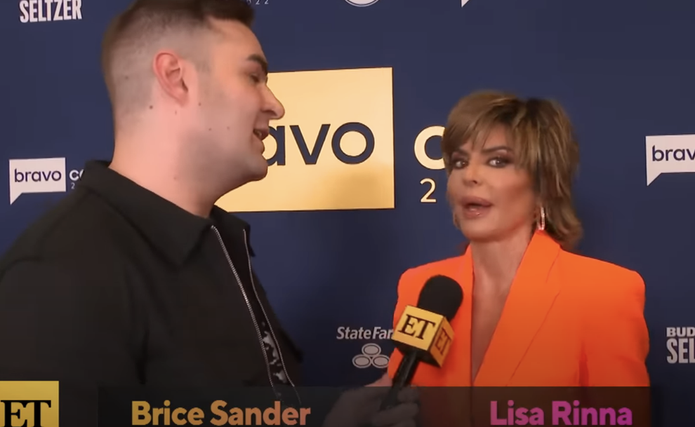 Lisa Rinna Interviewed By Reporter She Blocked