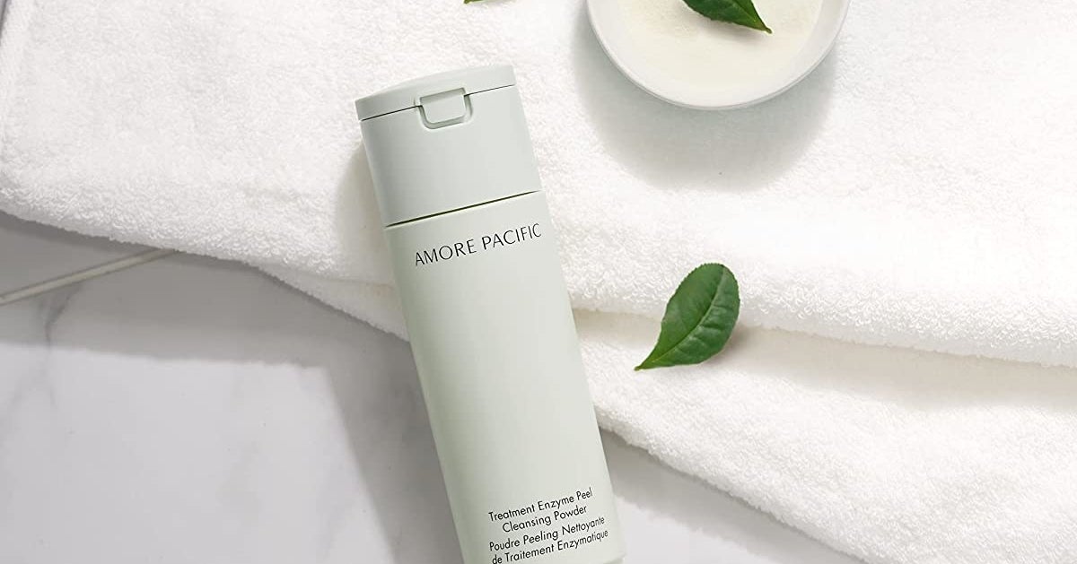 This Gentle Exfoliating Cleanser Is The Best For Removing Dead Skin