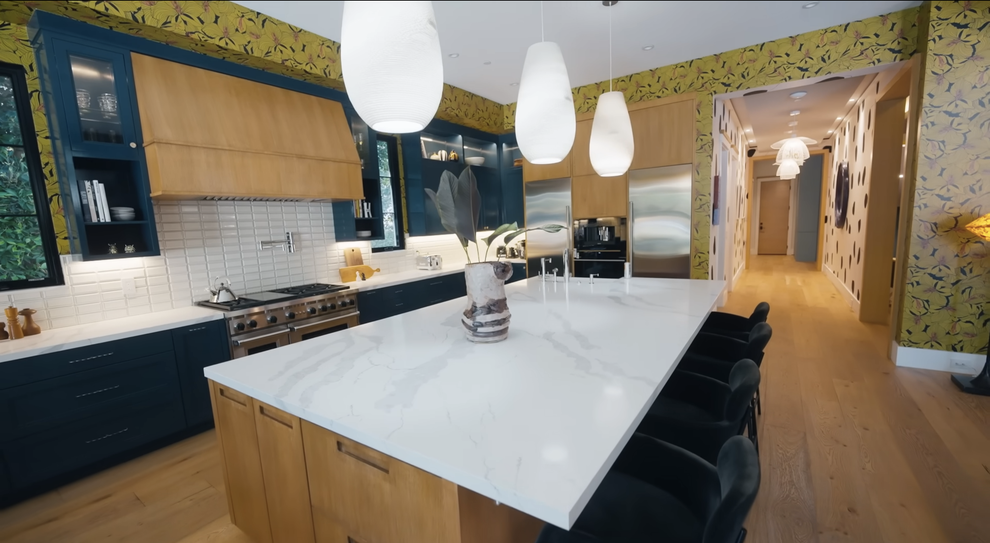 28 Dreamy Celebrity Kitchens