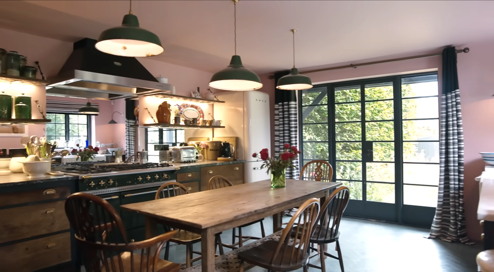 28 Dreamy Celebrity Kitchens