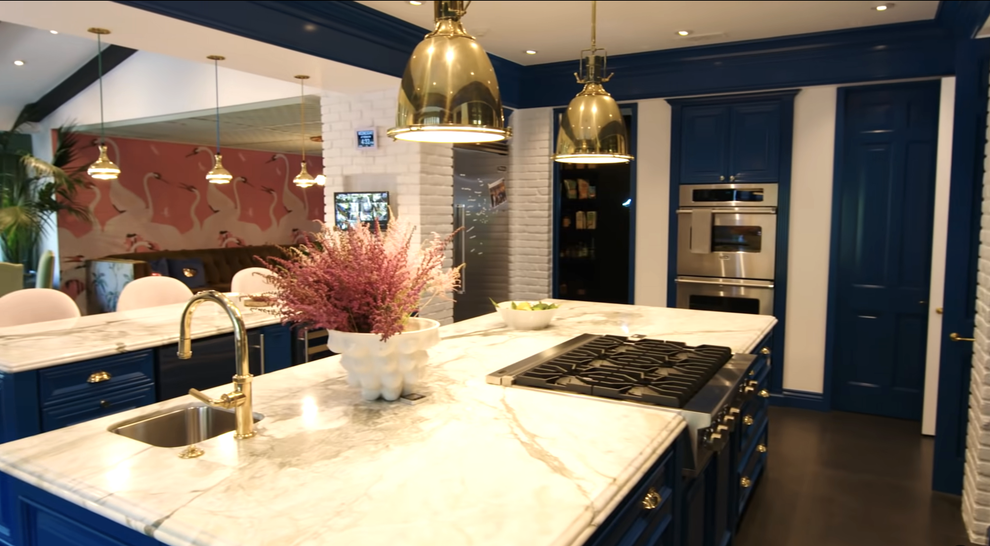 28 Dreamy Celebrity Kitchens