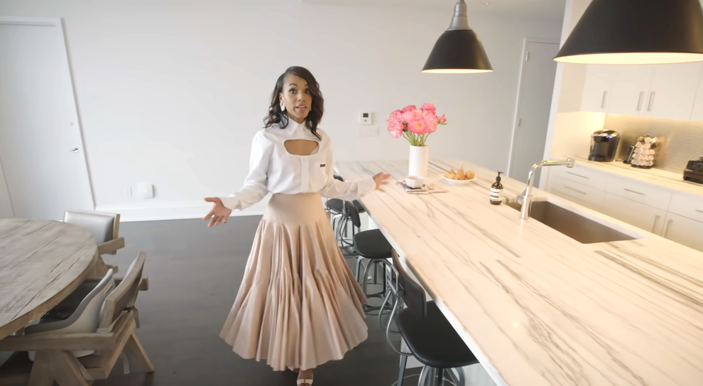 28 Dreamy Celebrity Kitchens