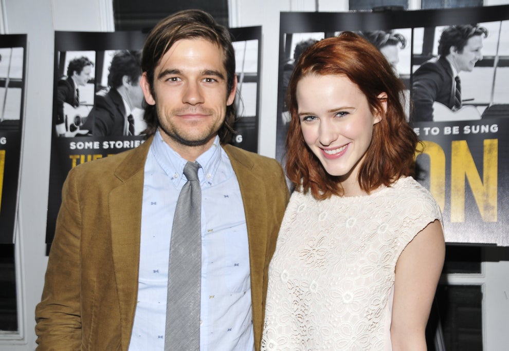 39 Current Celebrity Couples Who You Probably Had No Idea About