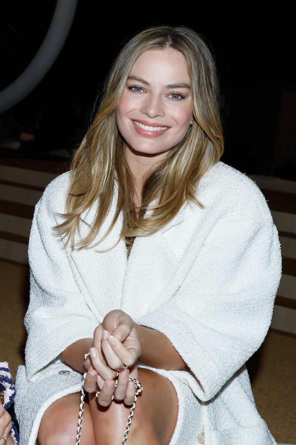 Margot Robbie Denied Crying Outside Cara Delevingne’s House