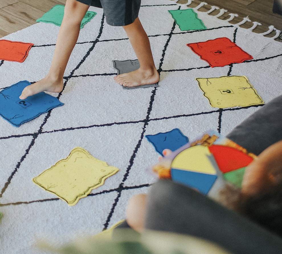 19 Best Board Games And Puzzles To Play On Game Night