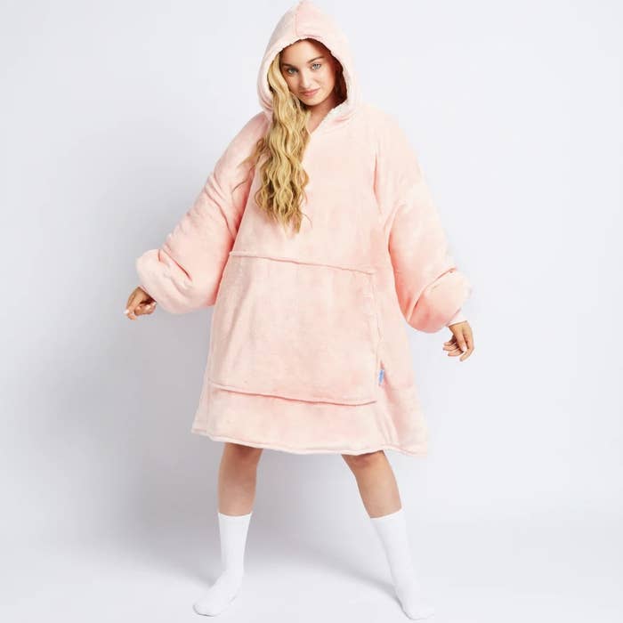 This TikTok-Famous Wearable Blanket Is Now On Sale And Trust Me, You ...