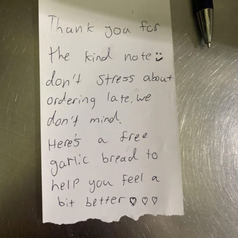 26 Heartwarming Notes People Left For Others