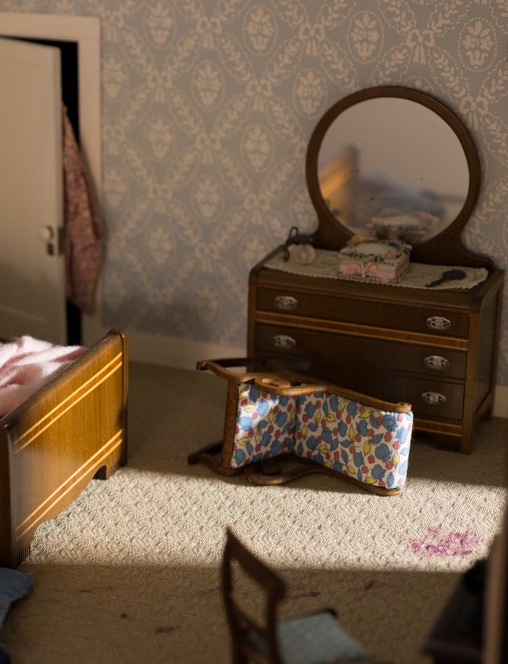 Try To Spot The Clues In These Tiny Murder Scenes