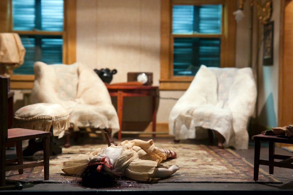 Try To Spot The Clues In These Tiny Murder Scenes