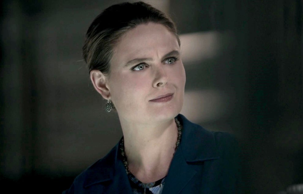 23 Main Characters Who Were The Worst Part Of Their Show