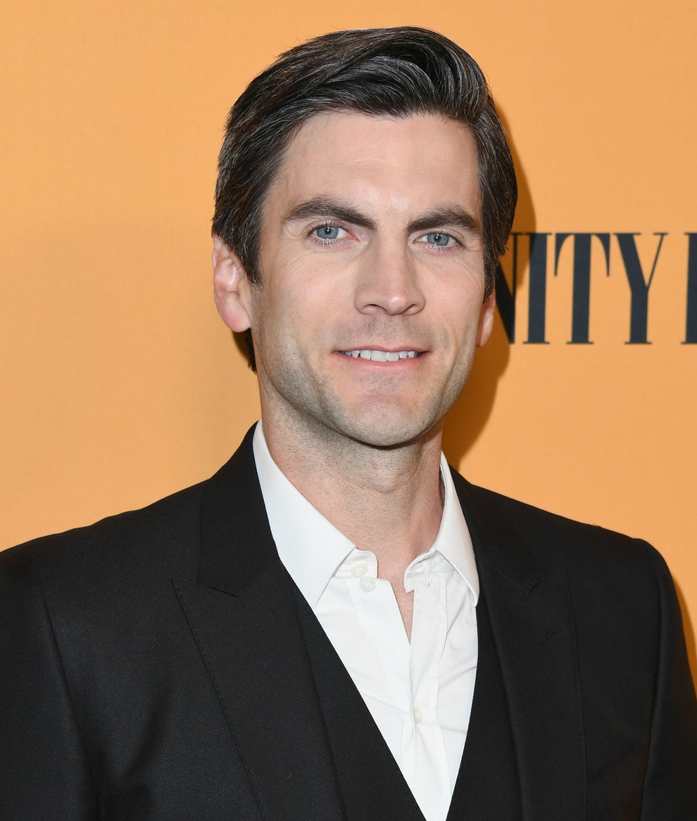 Wes Bentley Kicked Bear In The Face And Broke His Foot