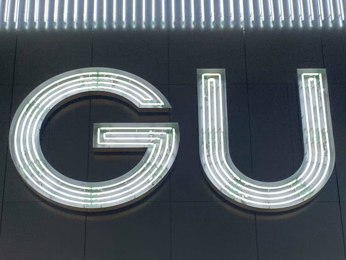 【GU】細見え効果すごくない…？美シルエットの「楽ちんワンピ」2990円→1490円ってコスパすごすぎ！