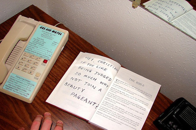 Comedian David Bussell Leaves Behind Quirky Messages in Hotel Rooms ...