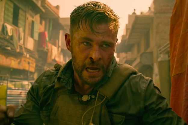 Chris Hemsworth Holds His Own In Intense 'Extraction' Knife Fight | Complex