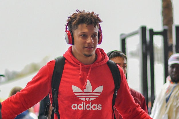 The Chiefs Won't Let Patrick Mahomes Play Basketball After Viral Video ...