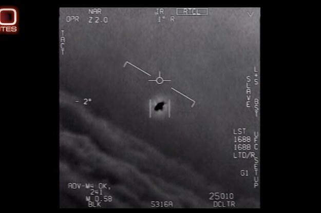 Ex-Navy Pilot Says He's Seen Hundreds of UFOs Over the Years | Complex