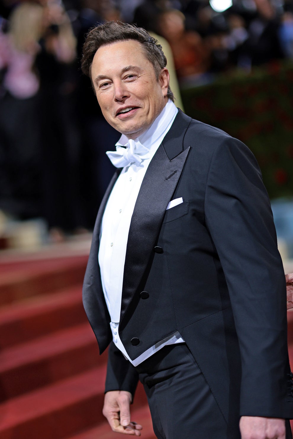 Elon Musk Yelled He's "Rich" When Booed At Dave Chapelle’s Show