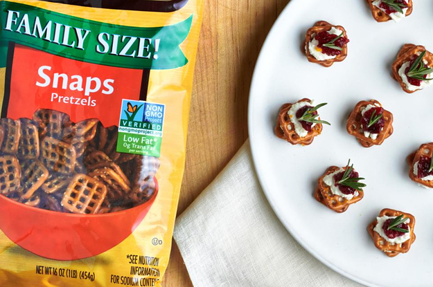 2 Ways To Add A Twist To Your Favorite Holiday Snacks With Pretzels