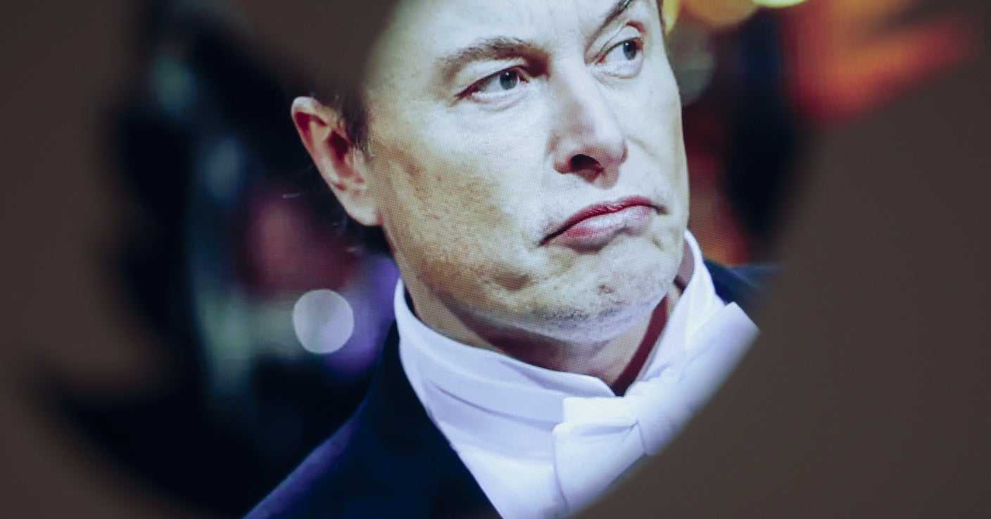 Elon Musk Reinstates Journalists' Twitter Accounts