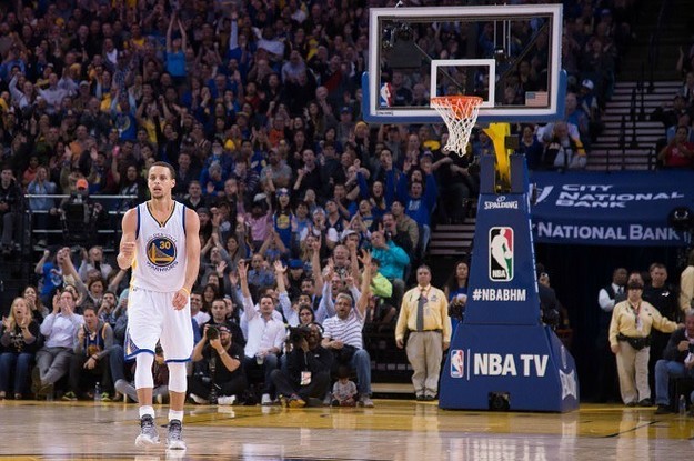 Stephen Curry Cooked the Mavericks on His Way to 51 Points Last Night ...