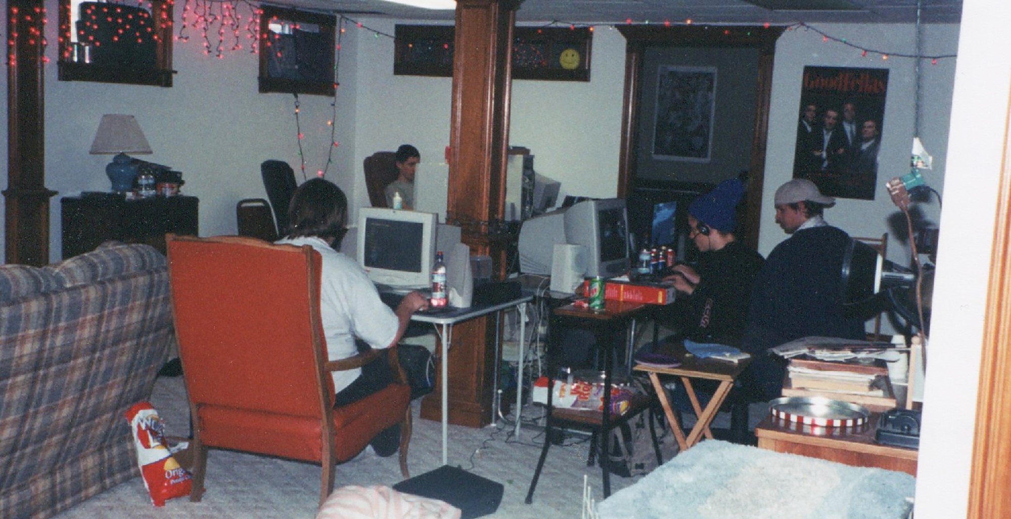 There s A New Photo Book Of LAN Parties From The Late 90s And Early 2000s There s A New Photo Book Of LAN Parties From The Late 90s And Early 2000s