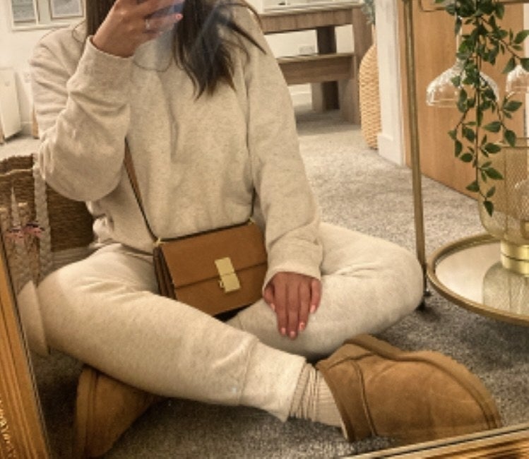 18 Ridiculously Cosy Amazon Clothes For January Blues
