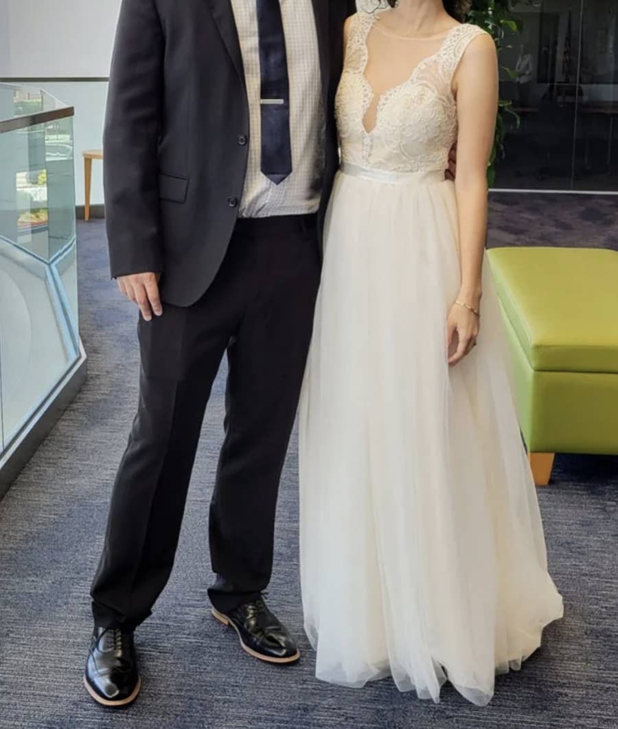 15000 dollar wedding dress | Beachweddingtips.com