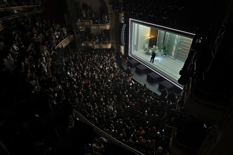 Drake's Apollo Theater Concert Review