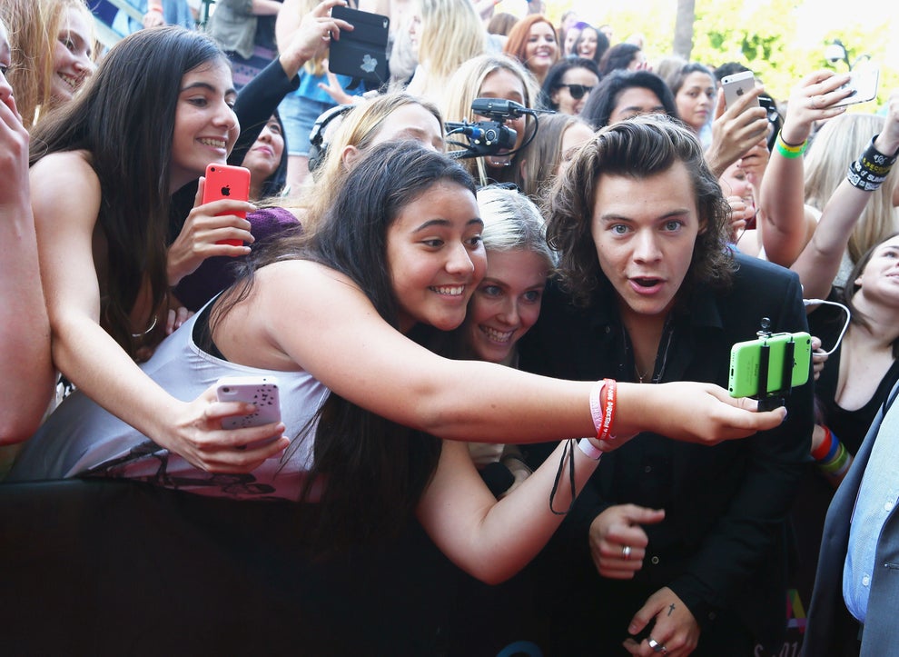 Harry Styles Offends Fans With A Sneaky Lyric Change