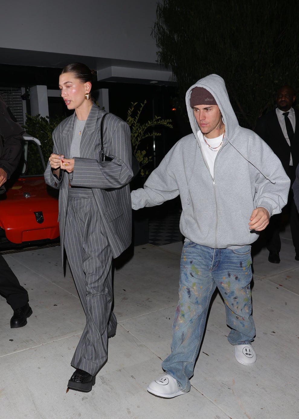 Justin Bieber Wears Blanket At Hailey Bieber Dinner