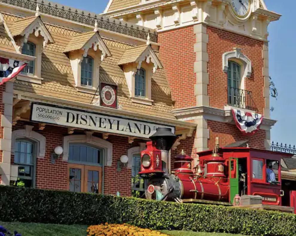 26 Disneyland Tips For First Time Visitors And Families