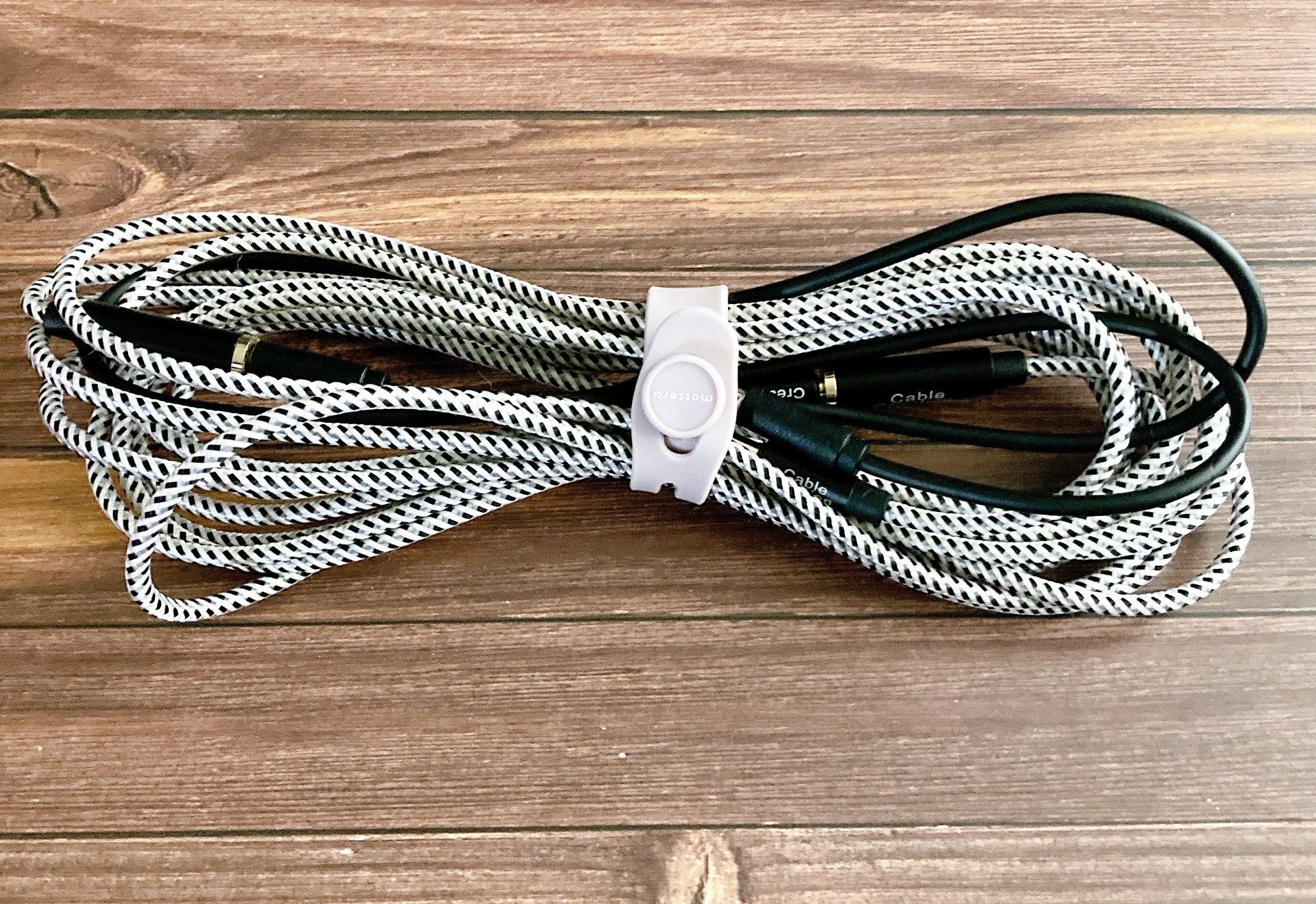 MOTTERU （モッテル） Sofumoケーブルバンドで家がスッキリ