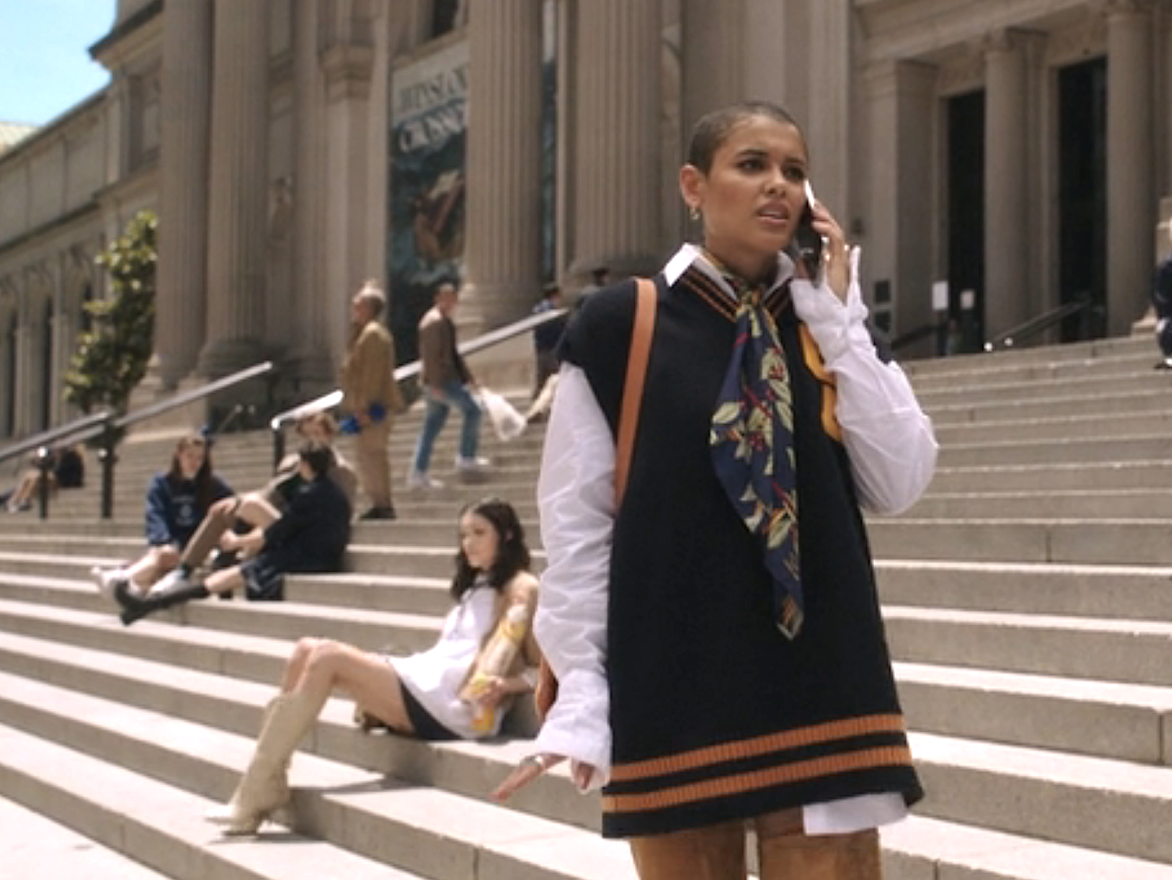 22 Cool Fashion Trends That Used To Be Cringey