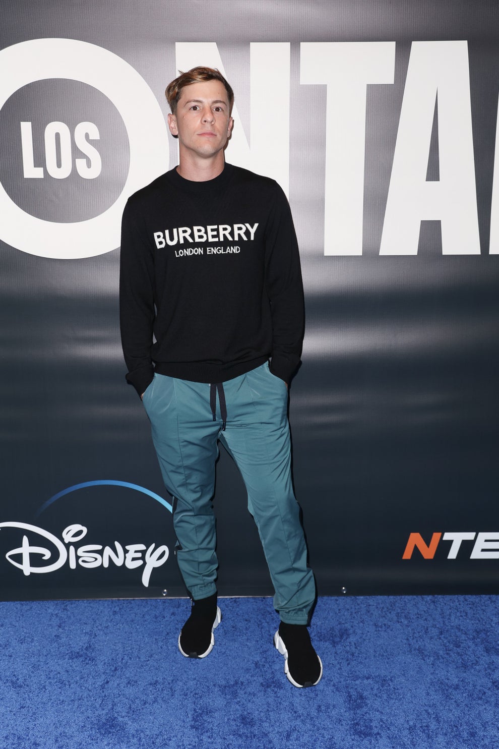 Cuánto miden los cantantes y actores y latinos