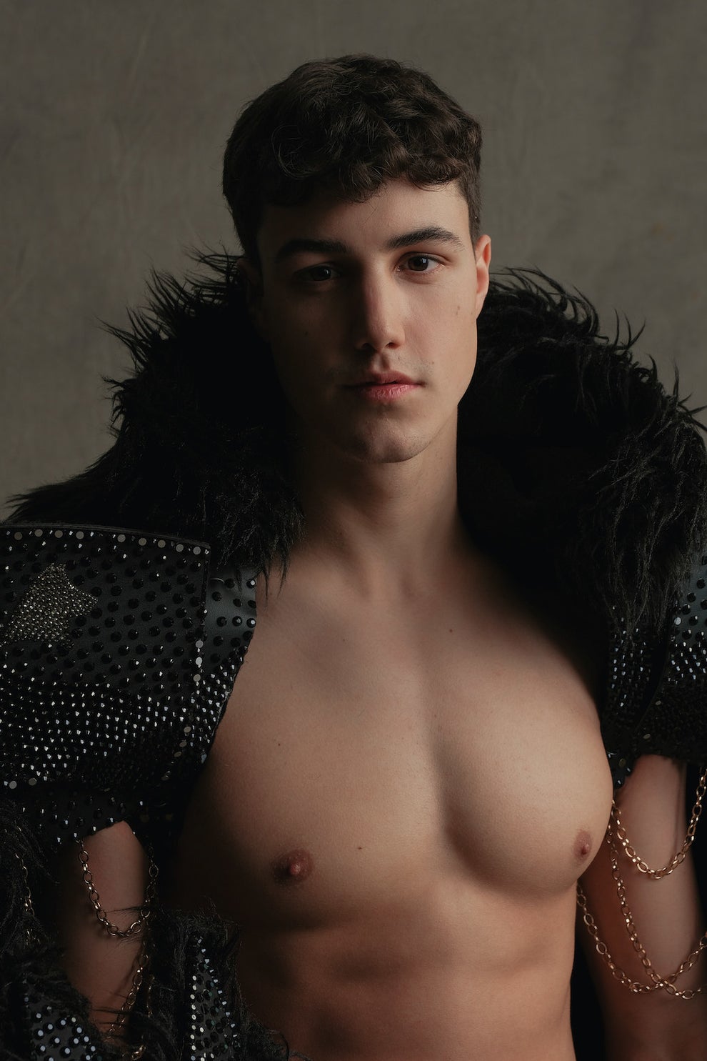 39 Men From 39 Countries In Their National Costumes