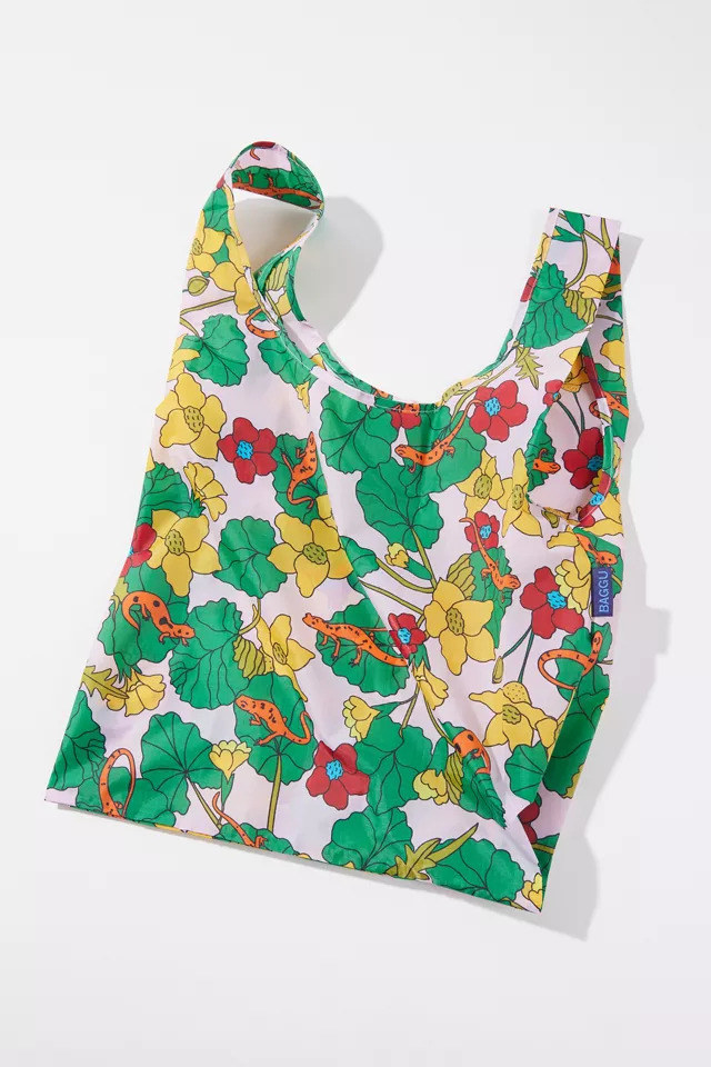 Stylish & Spacious: 20 Roomy Purses That Look Amazing