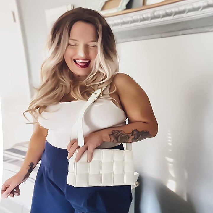 Stylish & Spacious: 20 Roomy Purses That Look Amazing