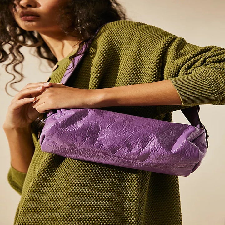 Stylish & Spacious: 20 Roomy Purses That Look Amazing