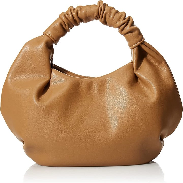 Stylish & Spacious: 20 Roomy Purses That Look Amazing