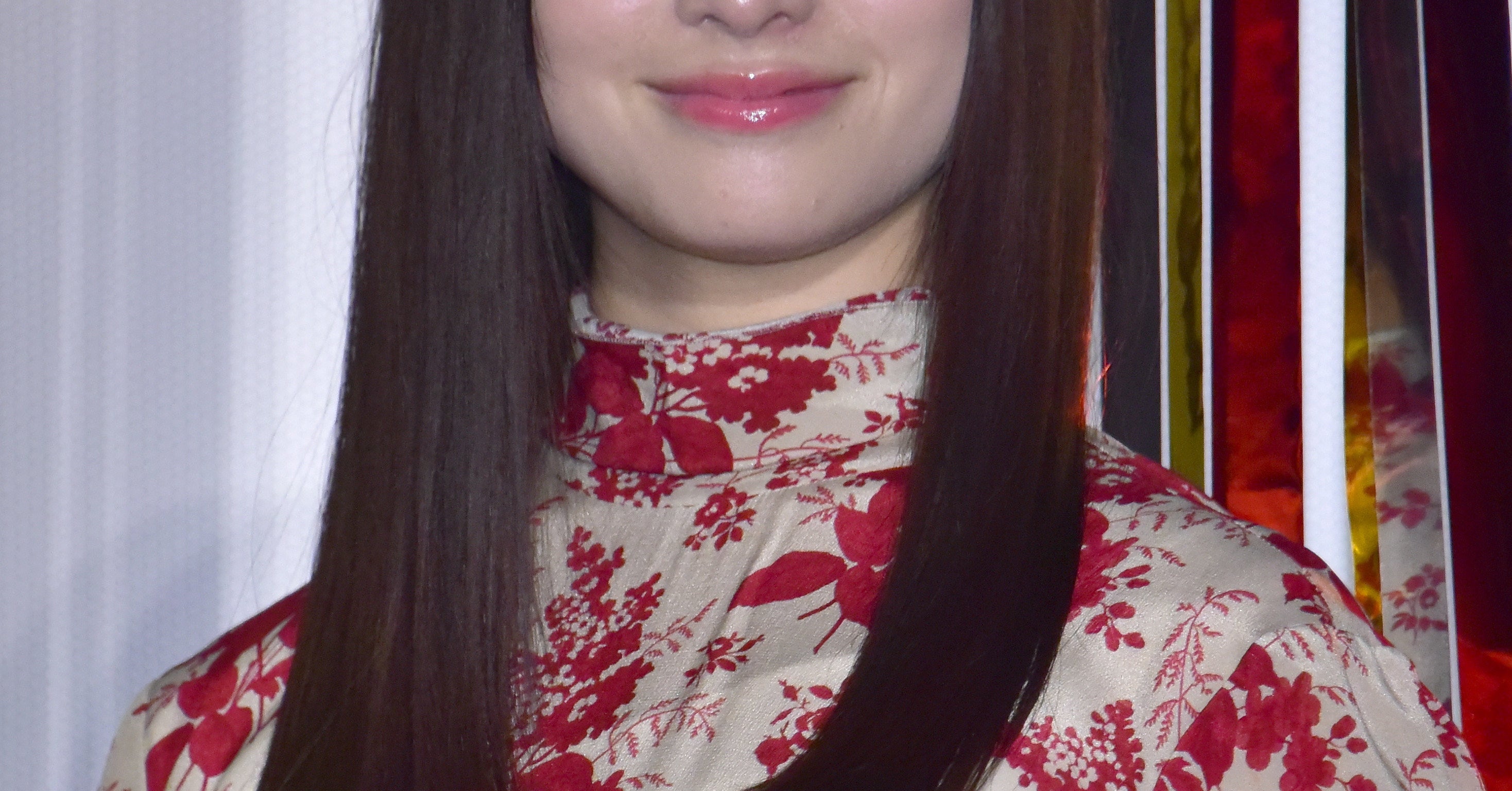 【画像】えっ？頭食べようとしてる…!? 😂 橋本環奈とポメ柴・りつのツーショット