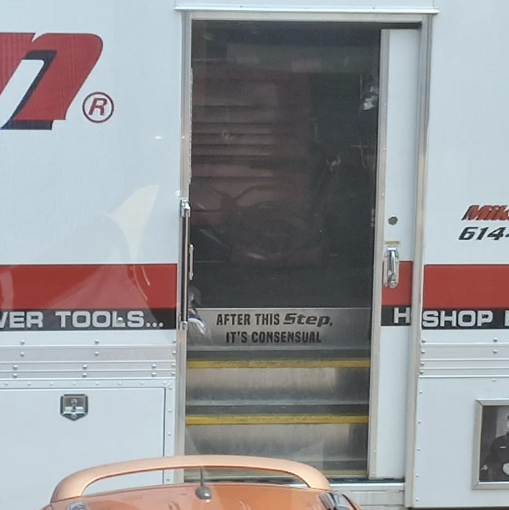 19 Flesh-Creeping Photos That Ruined My Day