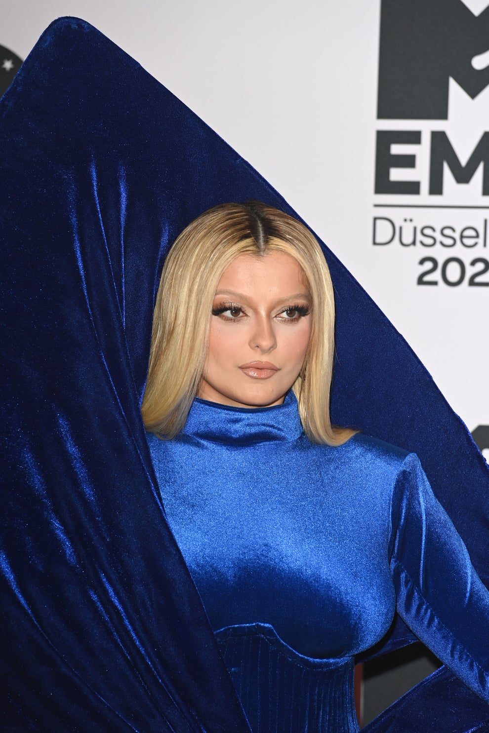Bebe Rexha Shares Photos Of Injuries After Being Hit By Phone