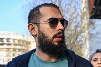 Drake ‘Green Lights’ Andrew Tate for Questioning Canadian Men’s ...