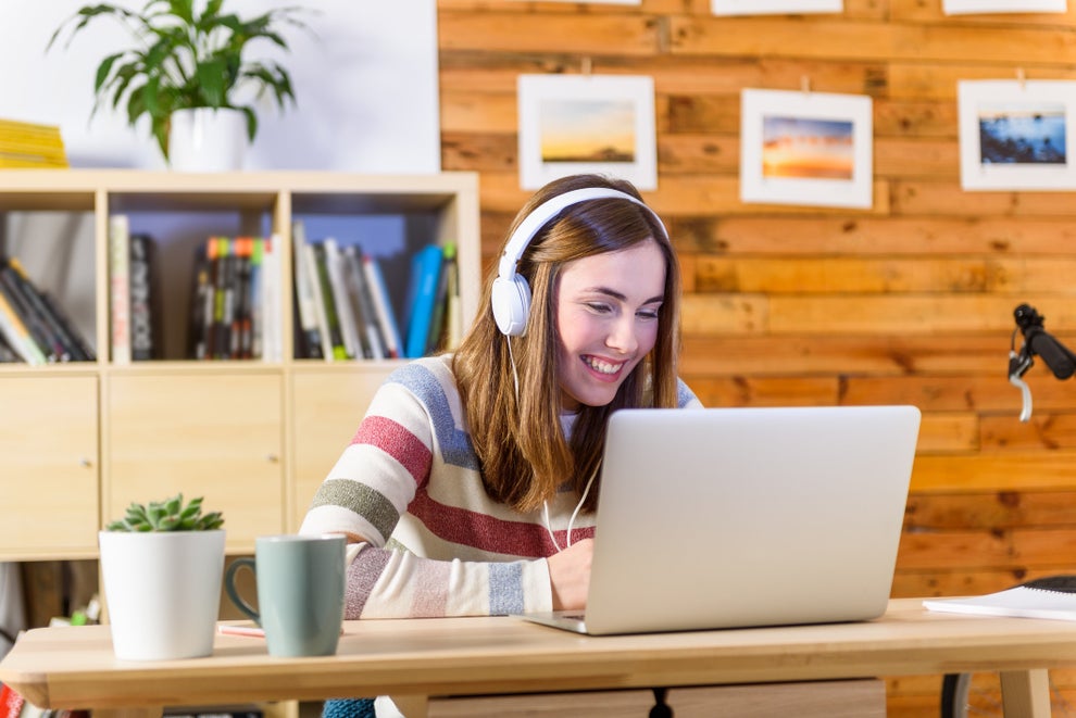 17 Low-Effort And Well-Paying Jobs