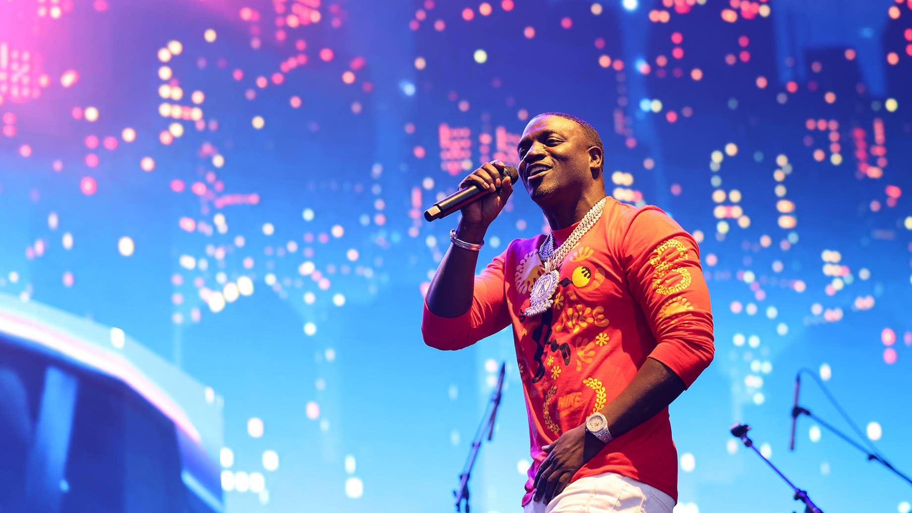 Akon Goes Viral for Crowd Surfing in Plastic Bubble | Complex