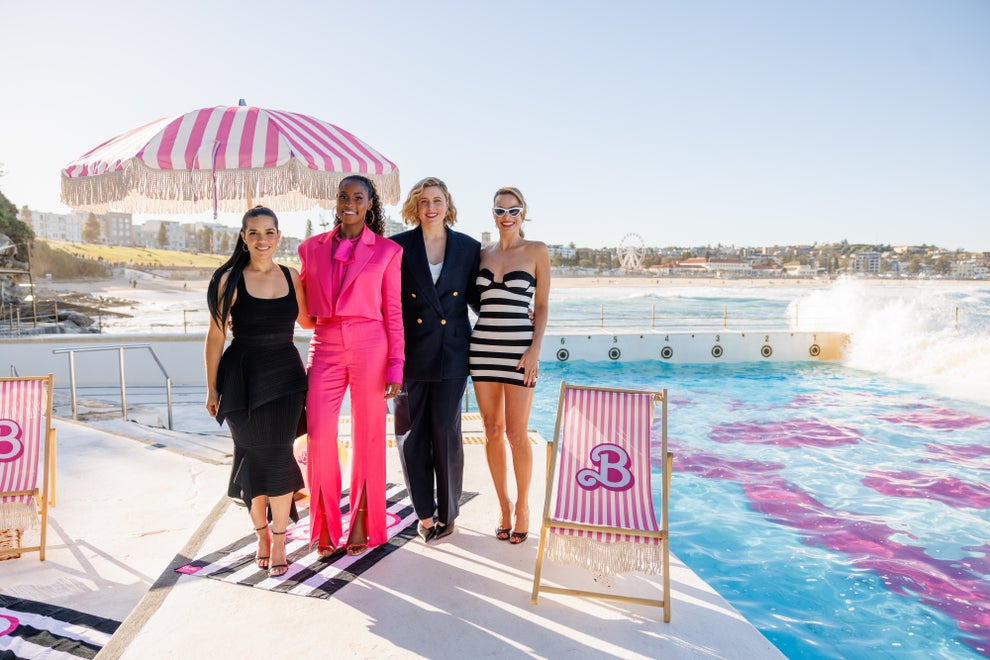 Margot Robbie Paid Tribute To First Barbie With Outfit